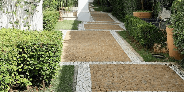 Pedra portuguesa amarela: aprenda a usar e combinar essa tonalidade com ... Pedra portuguesa amarela: aprenda a usar e combinar essa tonalidade com ...